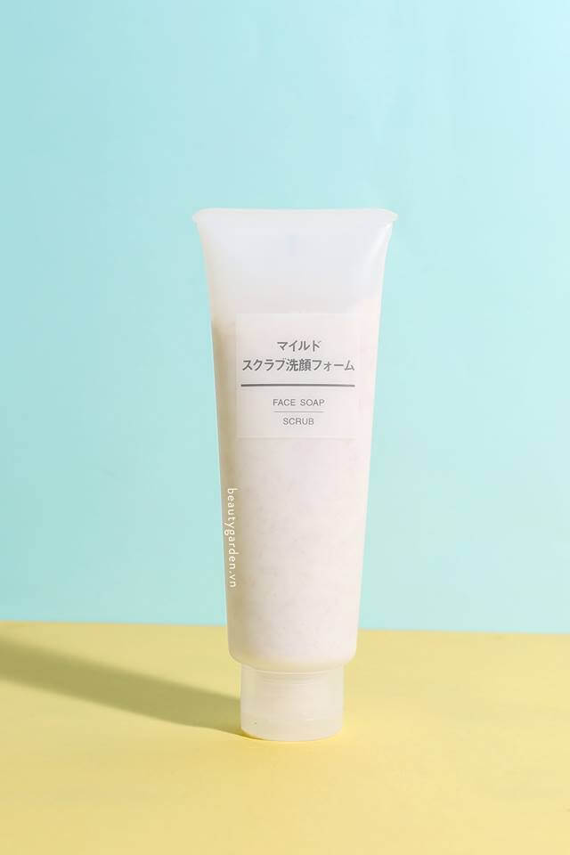Sữa Rửa Mặt Kiêm Tẩy Tế Bào Chết Muji Face Soap Scrub